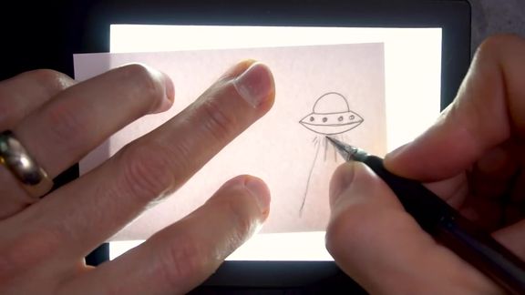 创意手翻书动画:外星飞船把地球人带走了!教你制作有趣情侣礼物