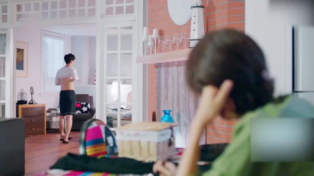 邓伦演的言情剧,荧屏一脱,果果吓得捂住了眼睛