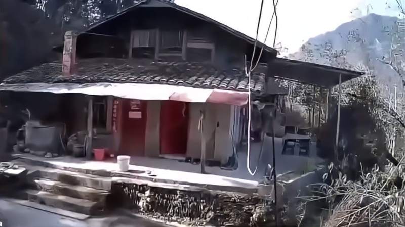 四川北川了连续两天发生地震,当地小学两分钟,疏塞两千多名师生