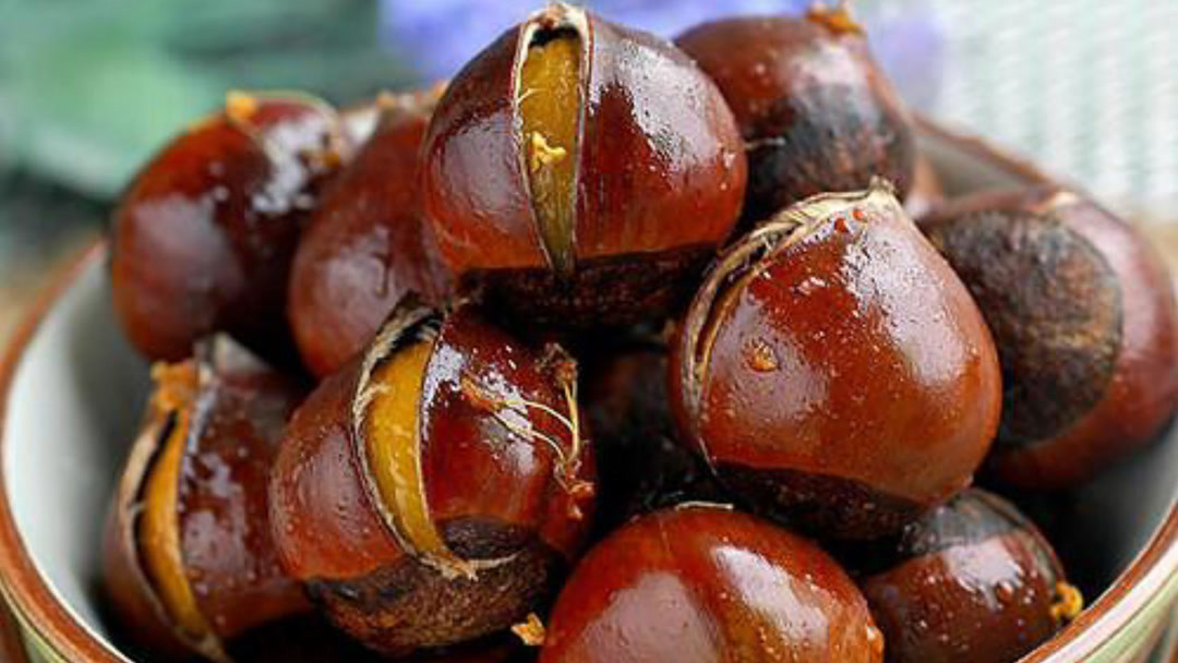 煮板栗,很多人第一步就错了,学会这个小窍门,板栗香甜又好剥