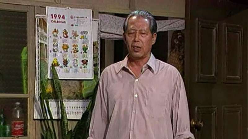 看到豪车里的人,老傅很意外,和儿子长得一模一样,还有位美女