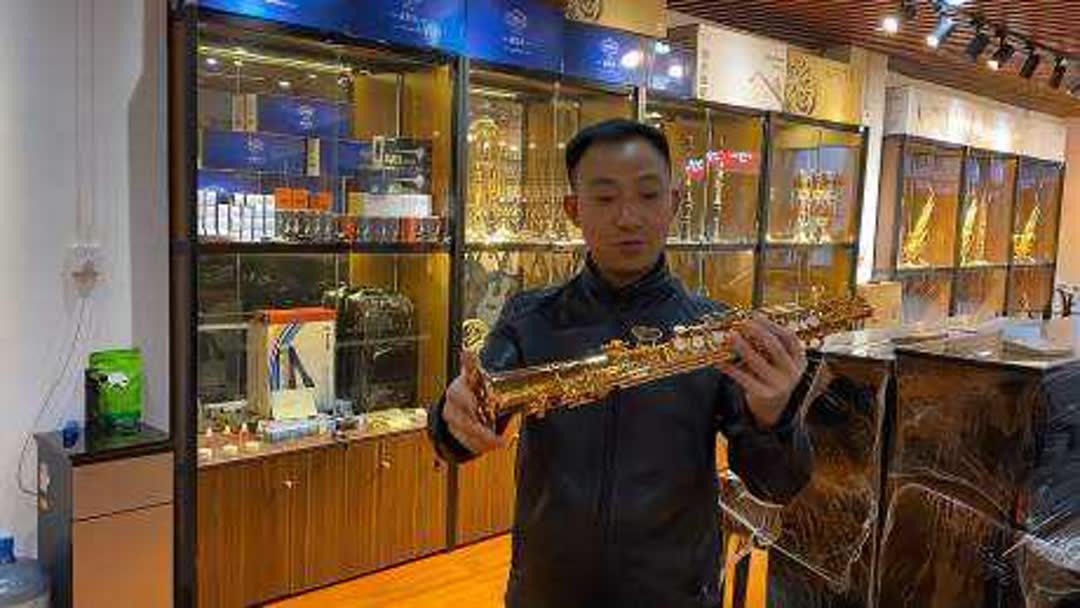 萨克斯维修,云南网友邮寄萨克斯到西安梵之音琴行维修,感谢信任