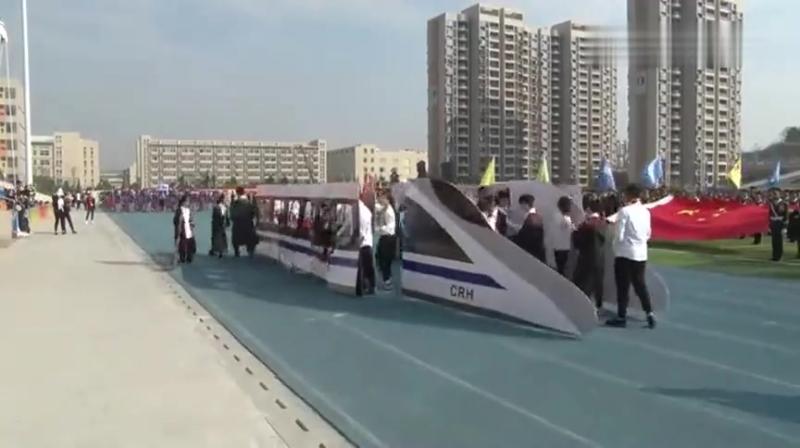 初中运动会开幕式