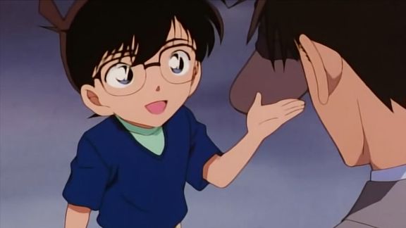 名侦探柯南:柯南太爱破案,总是帮助警方,他也不怕暴露身份