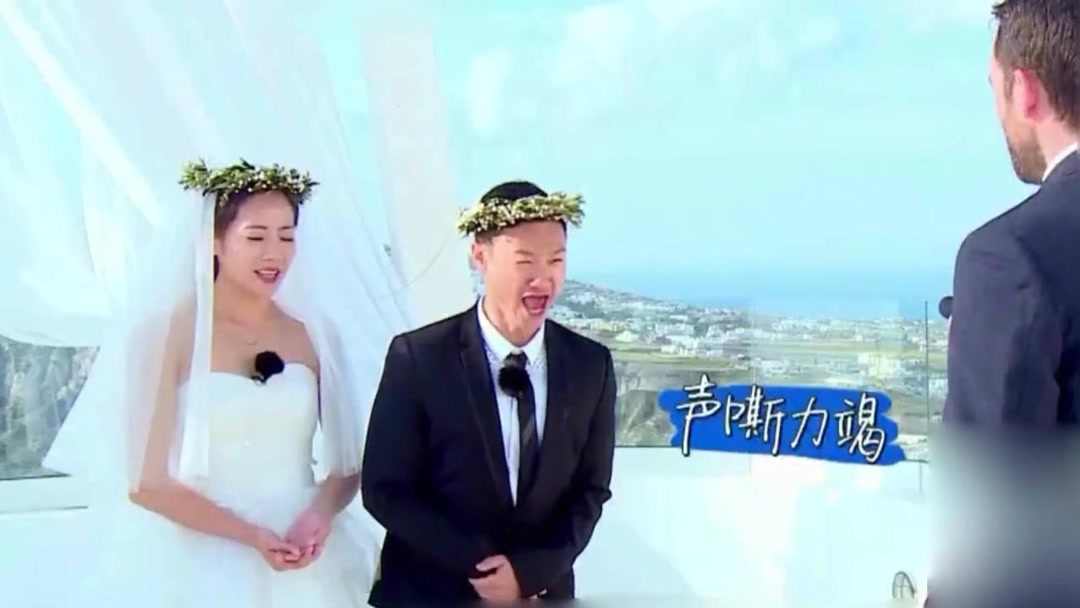 杨威1岁多双胞胎女儿练习吊单杠,杨阳洋全程护妹哥哥力爆棚