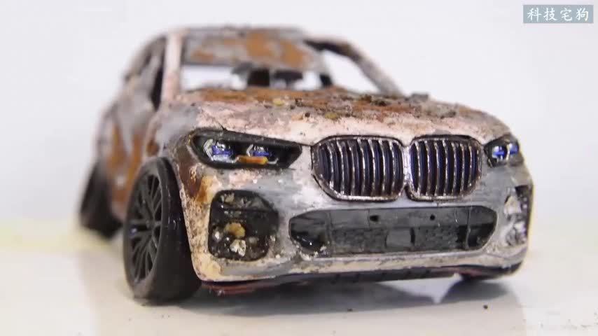 报废已久的宝马X5G05模型车,大神的翻新过程,看着真过瘾