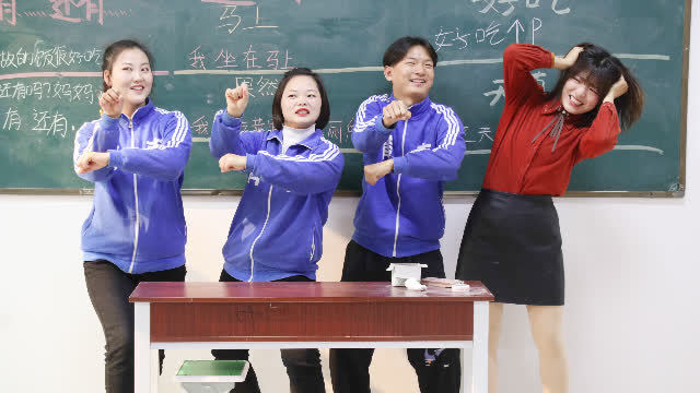 老师让用词语造句,没想学渣的答案太奇葩,老师的评价更逗