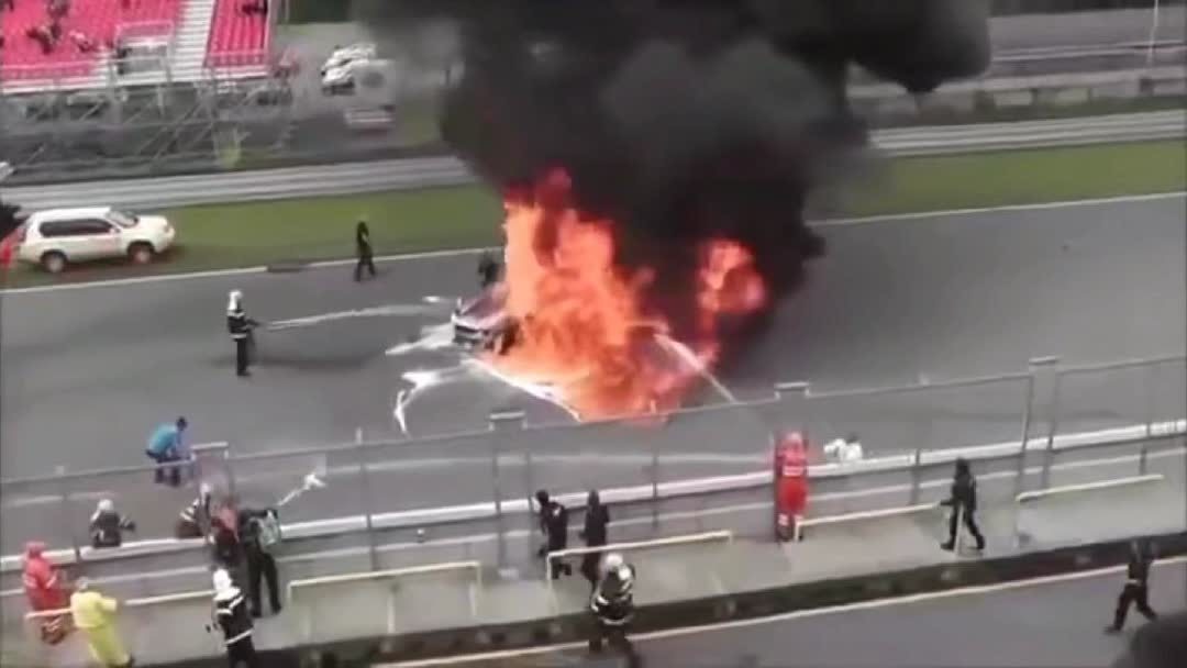 F1赛车事故合集,祸从天降,现实版速度与激情。