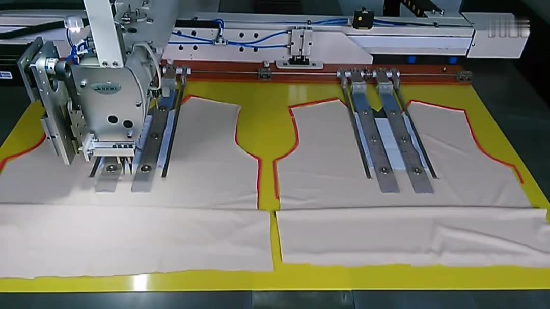 004带双切刀--开袋开门襟---祖克数控模板机