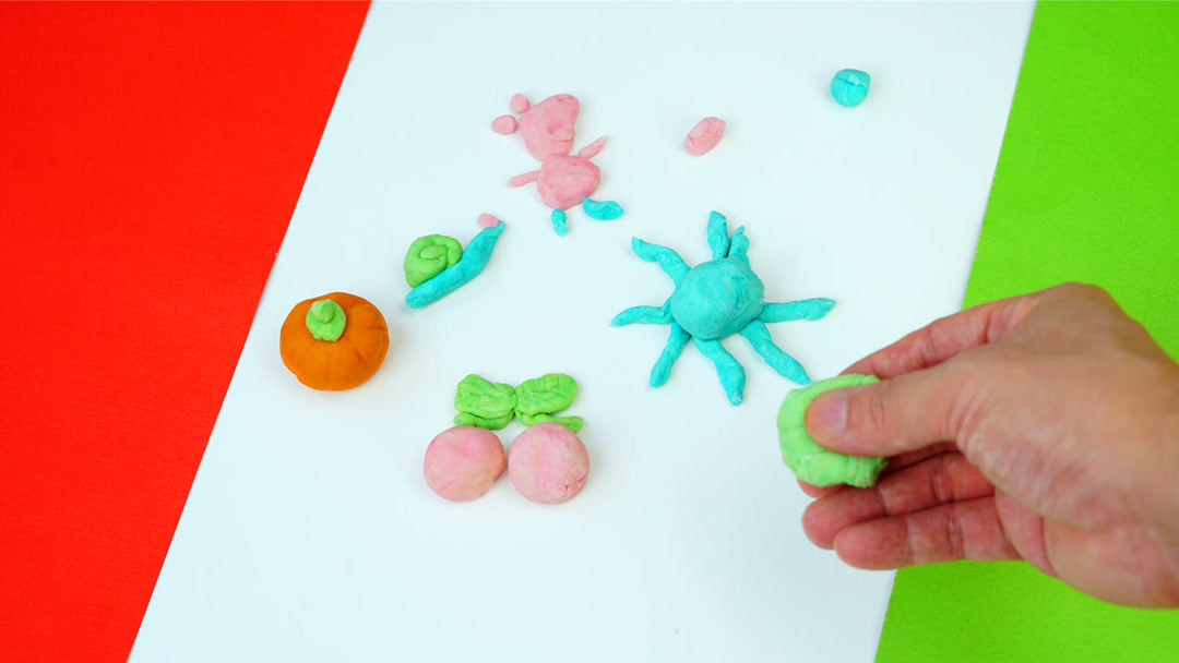 用面粉就能制作橡皮泥,好看好玩又简单