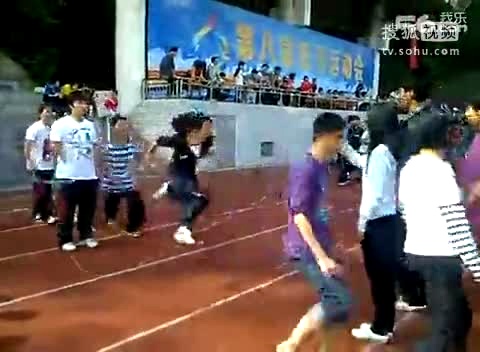 运动会10人8字型跳绳比赛(新)