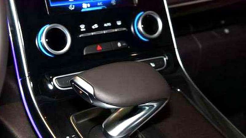 自动挡汽车档位设计,线性挡和蛇形挡有着怎样的优缺点?