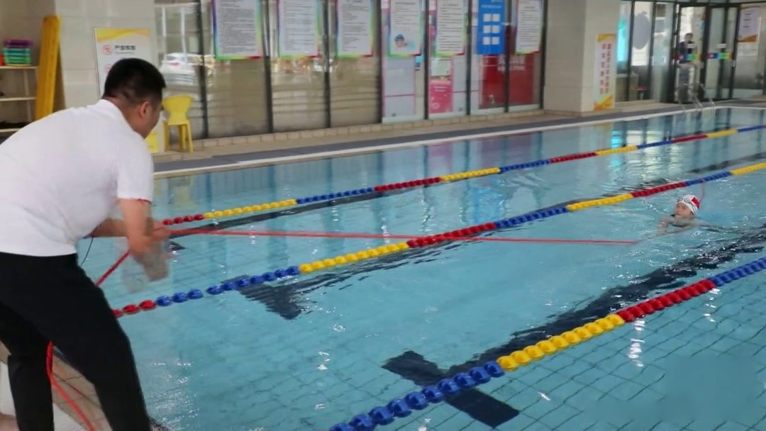 “同心防溺水”应急救护公开课-如何使用救生绳