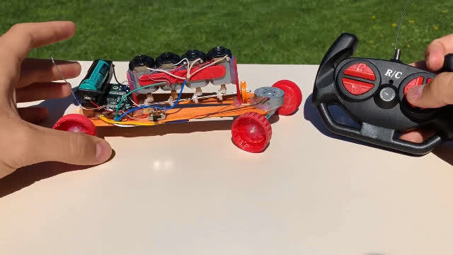 教你用4缸电机制造玩具汽车,这想法太酷了