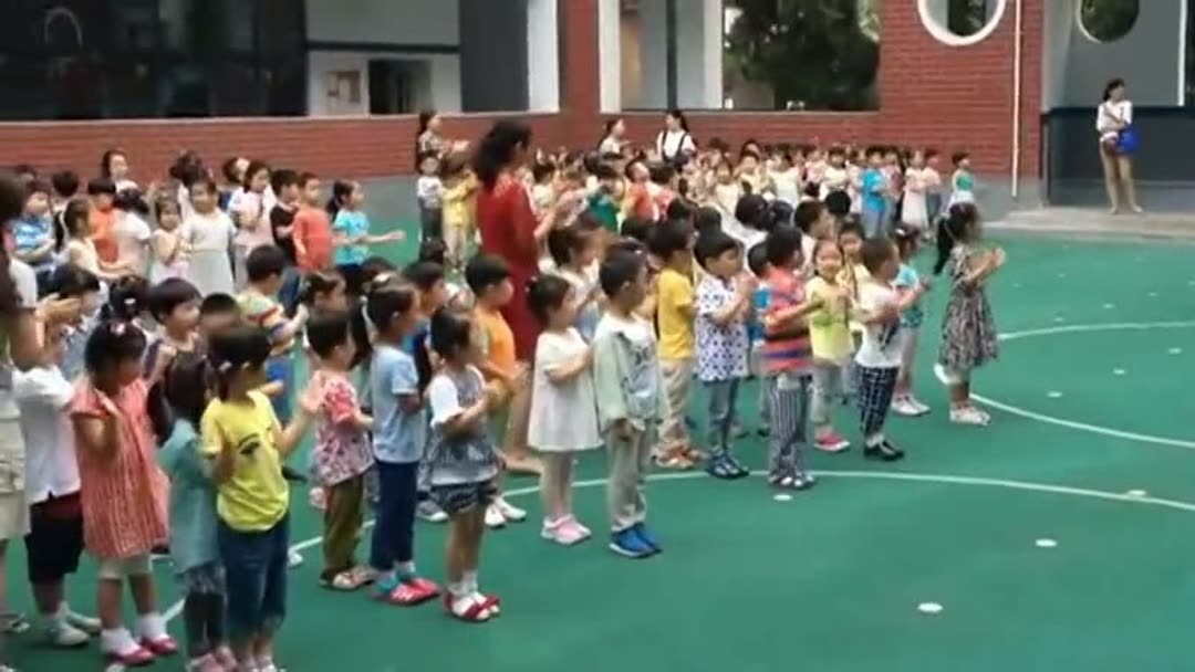 升国旗仪式视频 幼儿园升旗仪式