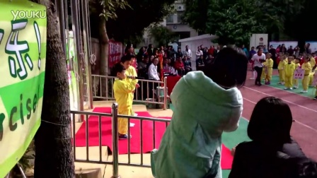 小运动员代表发言