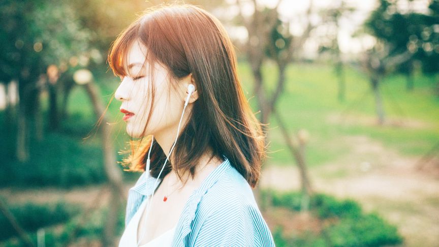 情感语录:每个会撒娇的女人背后都有一个疼爱她的男人