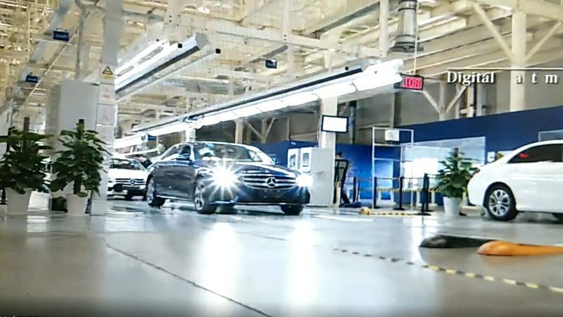 一辆精品汽车的制作过程。