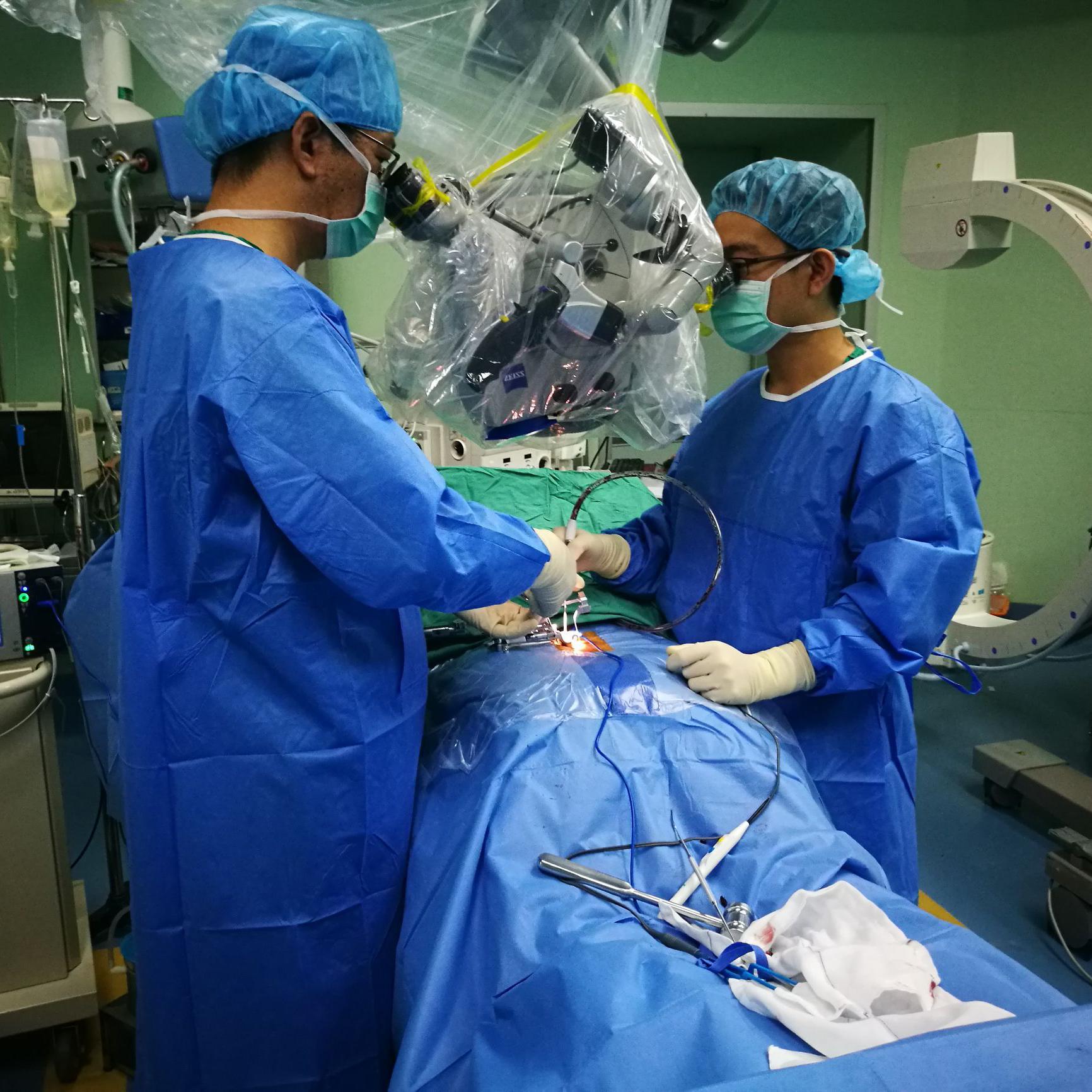 脊柱专科吴昊医生 