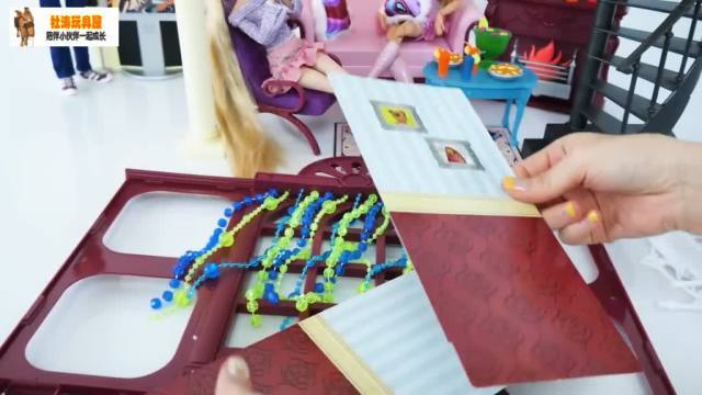 少儿玩具 少儿动画 芭比娃娃的豪华派对屋