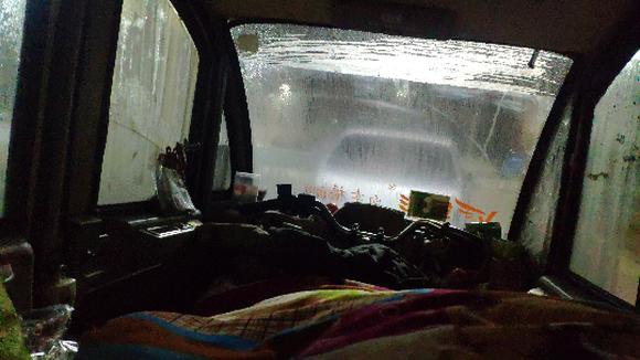 穷游中国的行者,蜗居电动三轮车85天:今到河北承德避暑山庄