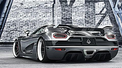 超跑柯尼塞格Agera RS帅气过街, 好闪耀