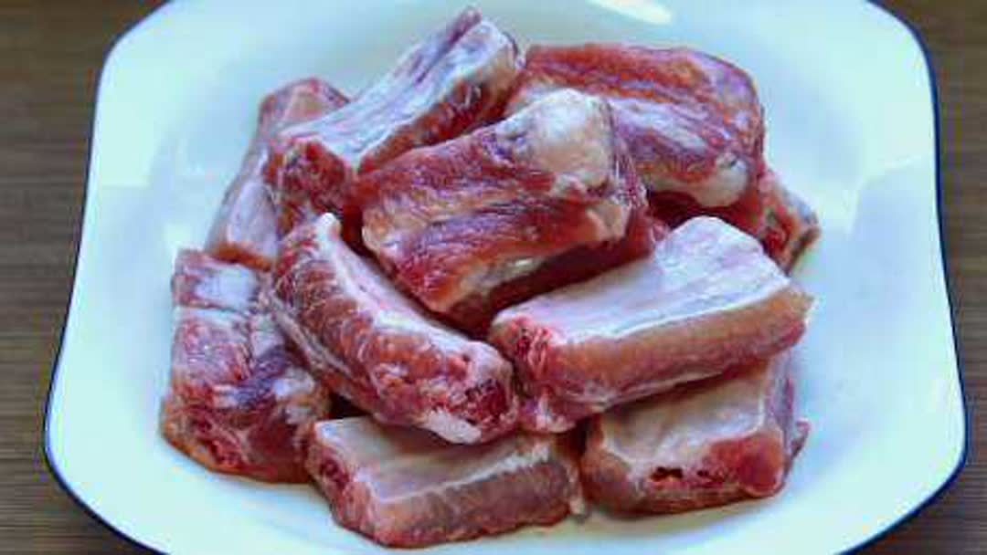 吃了这么多年排骨,还是这种做法最好吃,做法简单,上桌就抢光