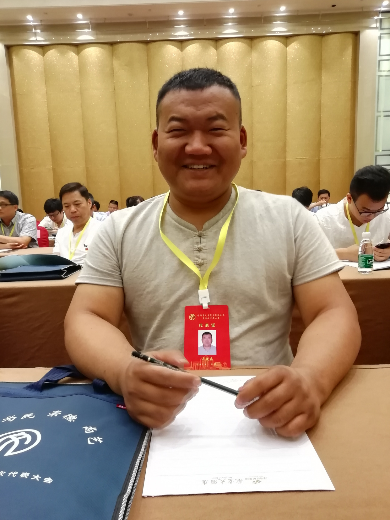 绘画青年吴老师