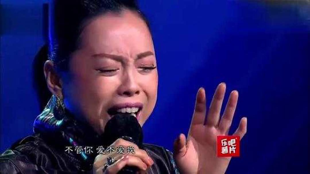 黄绮珊现场一首《离不开你》唱的动情,陶醉全场!