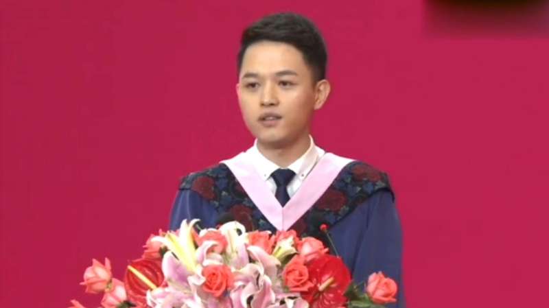 学霸毕业演讲:2次国奖,30篇论文,清华博士,中传教我追求理想