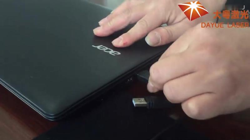 大粤激光小型激光刻字机安装方法01