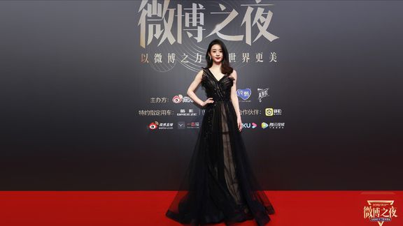 赵丽颖2019微博之夜红毯现场高光时刻!