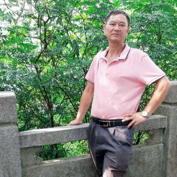 草帽教练老周 