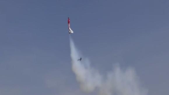 J10涡喷模型飞机飞行,垂直飞行的时候被震撼到了!