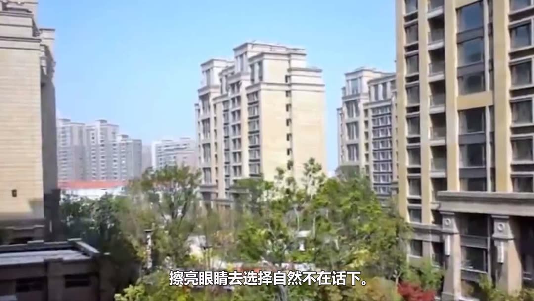 续租还需交中介费?不交就换锁,房东还帮腔