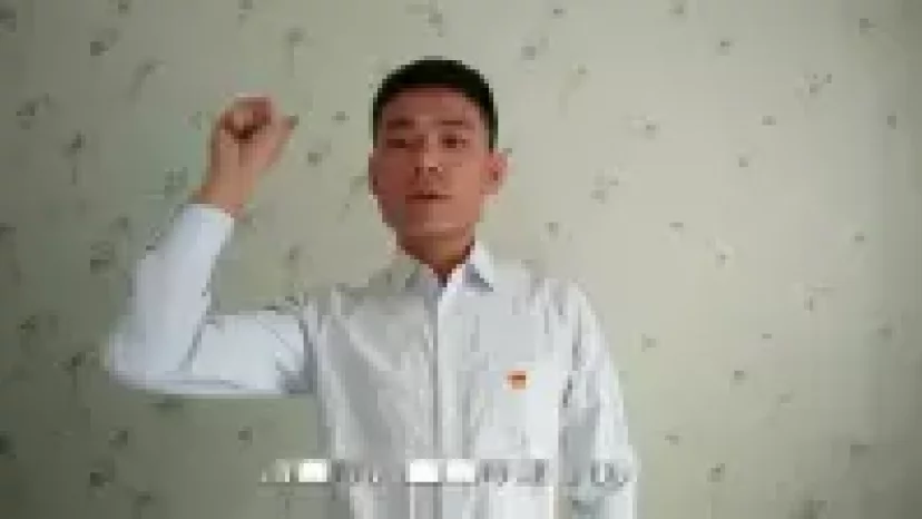 宝特校抗疫宣传员手语歌唱最美逆行者