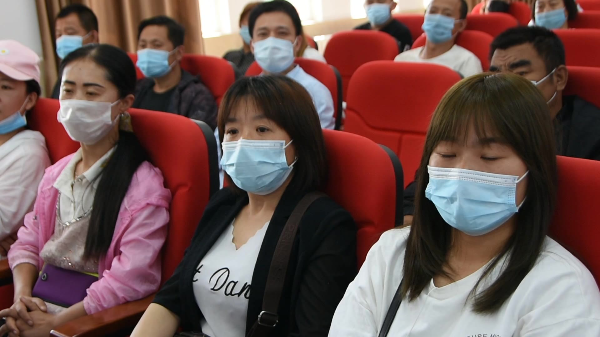 安宁走基层:校长薛志敏在唐县第五中学家长会上的讲话