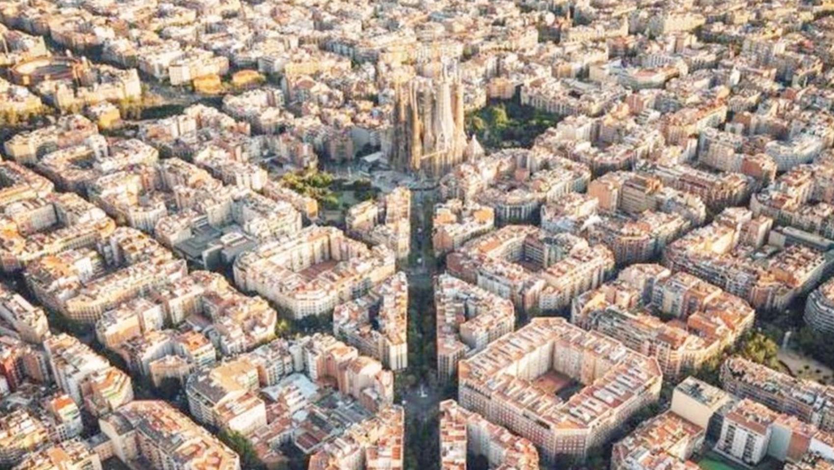 世界上规划最整齐的城市,建筑沿中线对称设计,天际线犹如香港