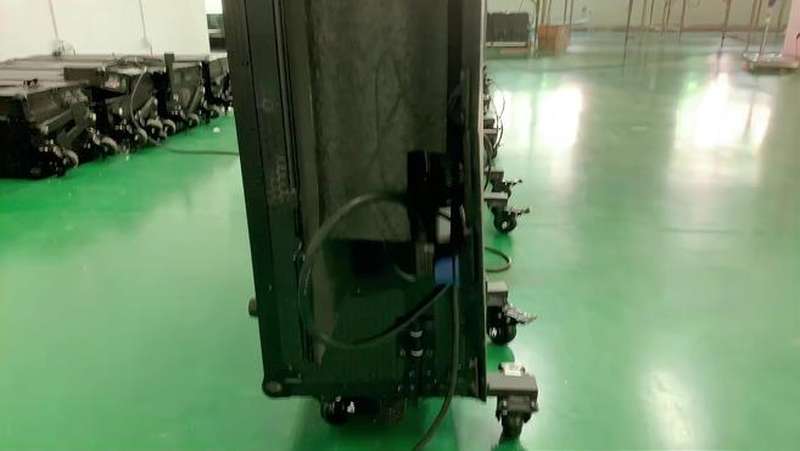 六台拼接 LED移动拼接屏 移动式LED显示屏