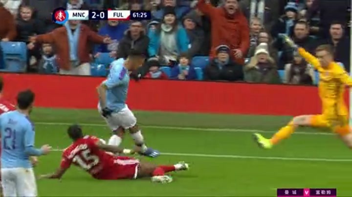 大师级铲断!热苏斯完美停球转身 悍将孔戈洛大胆放铲稳准狠