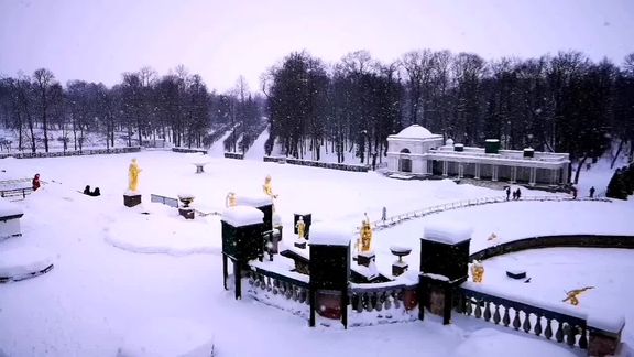 俄罗斯圣彼得堡夏宫ߏ�凉凉了ߌ�ߌ�❄️❄️☃☃