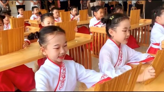 果然视频|曲阜小学"孔子学堂"揭牌开讲!