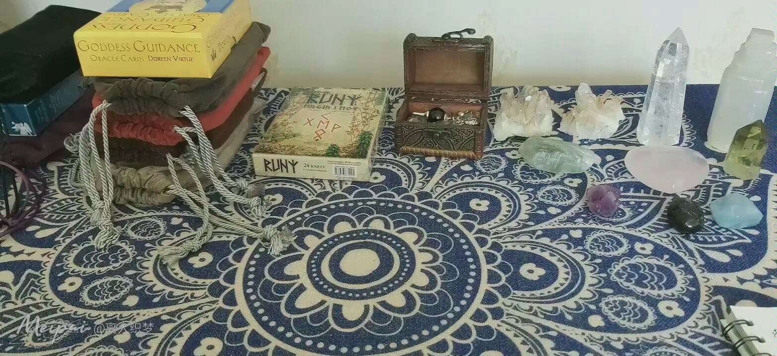 塔罗牌与神谕卡分享