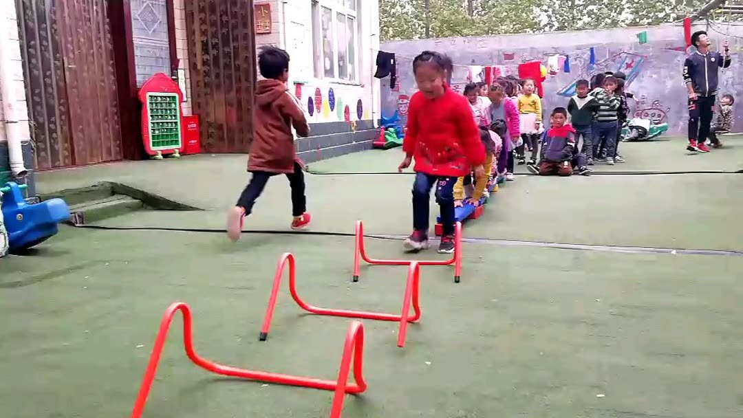 幼儿园户外活动