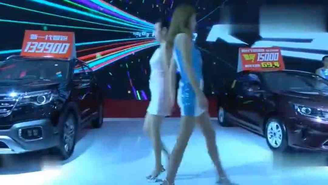 2018武汉华中车展起亚车模走秀端庄优雅