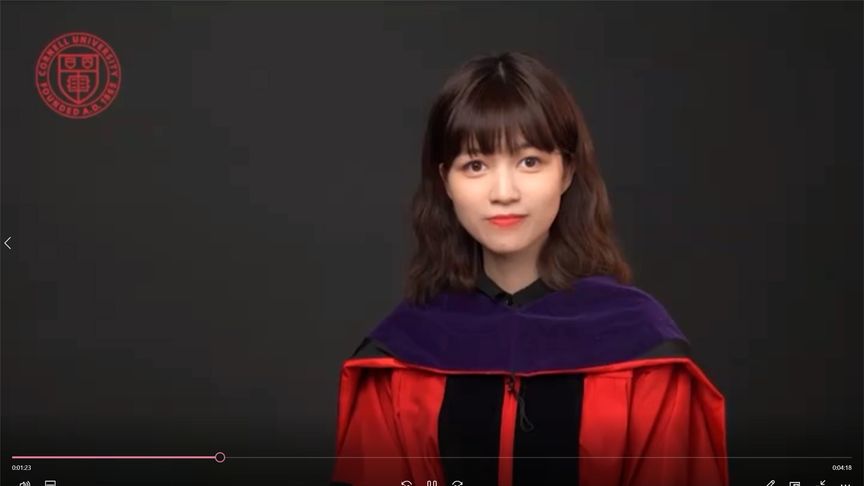 赵南希作为学生代表在康奈尔大学毕业典礼演讲