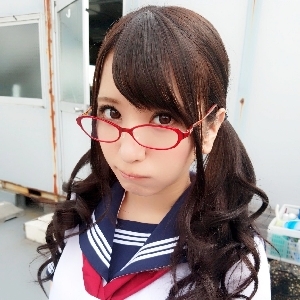 爱中奖少女 