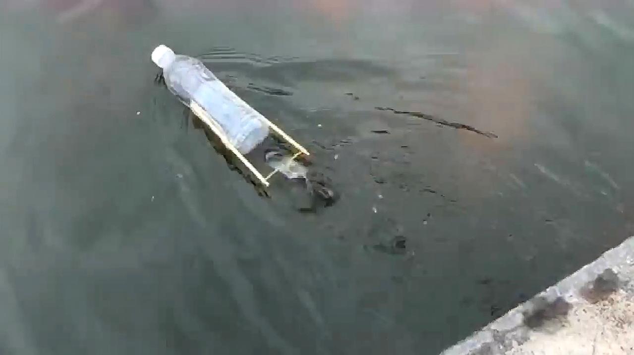 手工折纸:好玩的皮筋动力小船,赶紧学起来吧