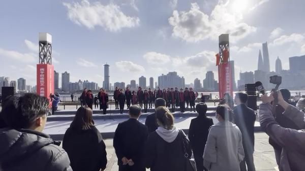 上海开展世界艾滋病日活动:今年报告病毒感染者1482例