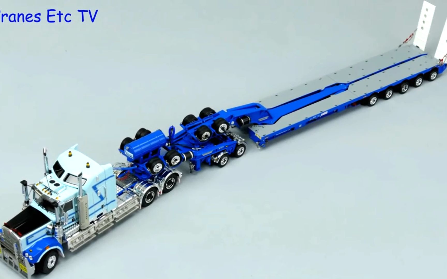 肯沃斯 Kenworth C509卡车 + 多轴运输拖板 静态模型